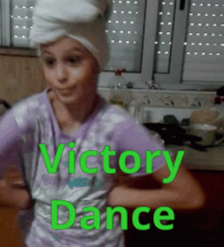 Гифка "Victory dance, Chicken dance, Oh yeah, Salomédance, Lucystags ...
